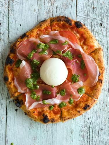 Recipes - Burrata Caprese Neapolitan-Style Pizza | Breville